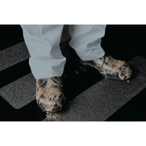 【CAINZ-DASH】スリーエム ジャパンコマーシャルケア販売部 セーフティ・ウォーク タイプHD 100mmX5m 黒 HD BLA 100X5【別送品】 | 梱包用品 | ホームセンター ...