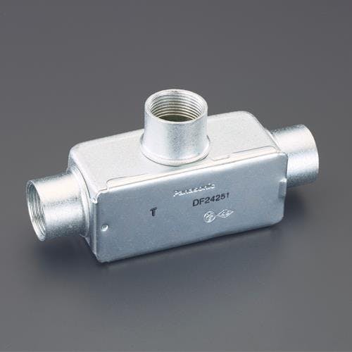 パナソニック(Panasonic) C19 ユニバーサル(T形3方出/薄鋼用) EA940CS-621 4550061835142(CDC)【別送品】 | 配線部品 通販 | ホームセンターのカインズ